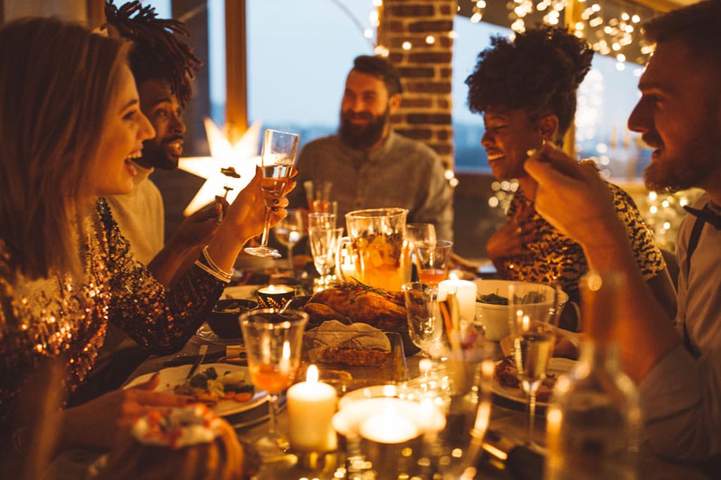 7 Tips for Hosting a Holiday Party - Envoy Mortgage